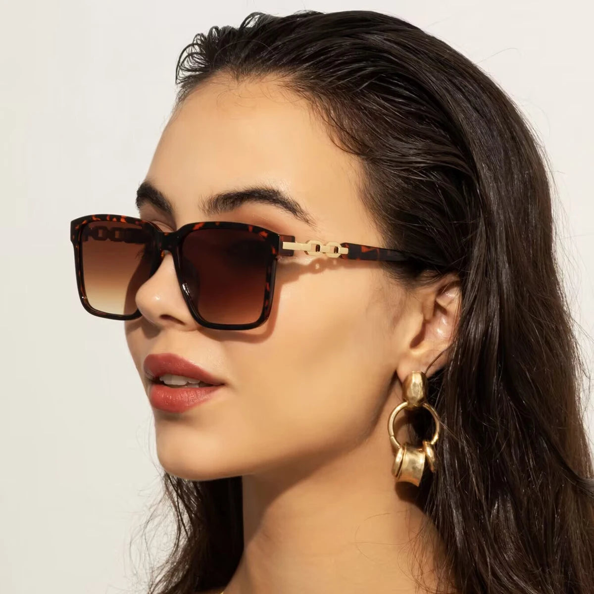 Kaia Chain Frame Sunglasses – Henry Durden